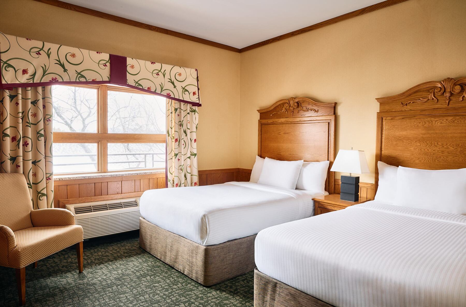 Deluxe Double Room at Oglebay Lodge - West Virginia Spa Resort w Pool ...