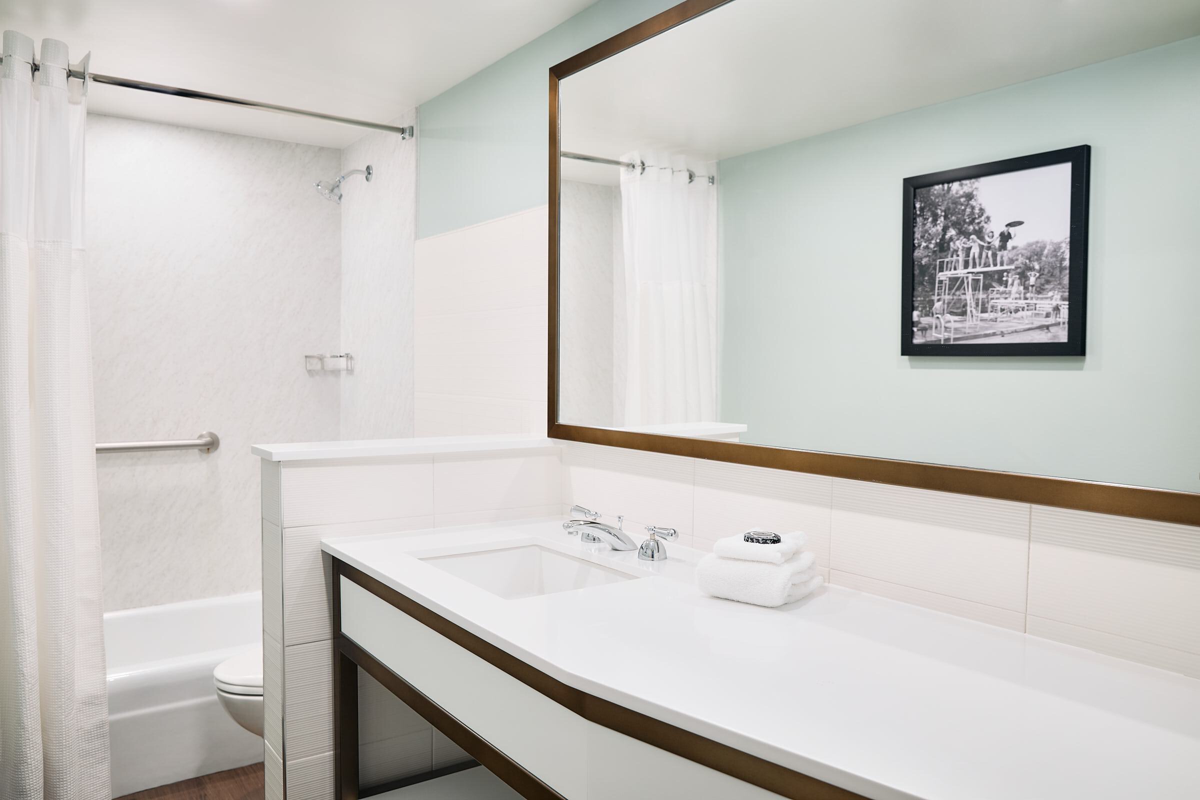 Premier King at Oglebay Lodge - Wheeling, West Virginia Hotel - (fmr ...