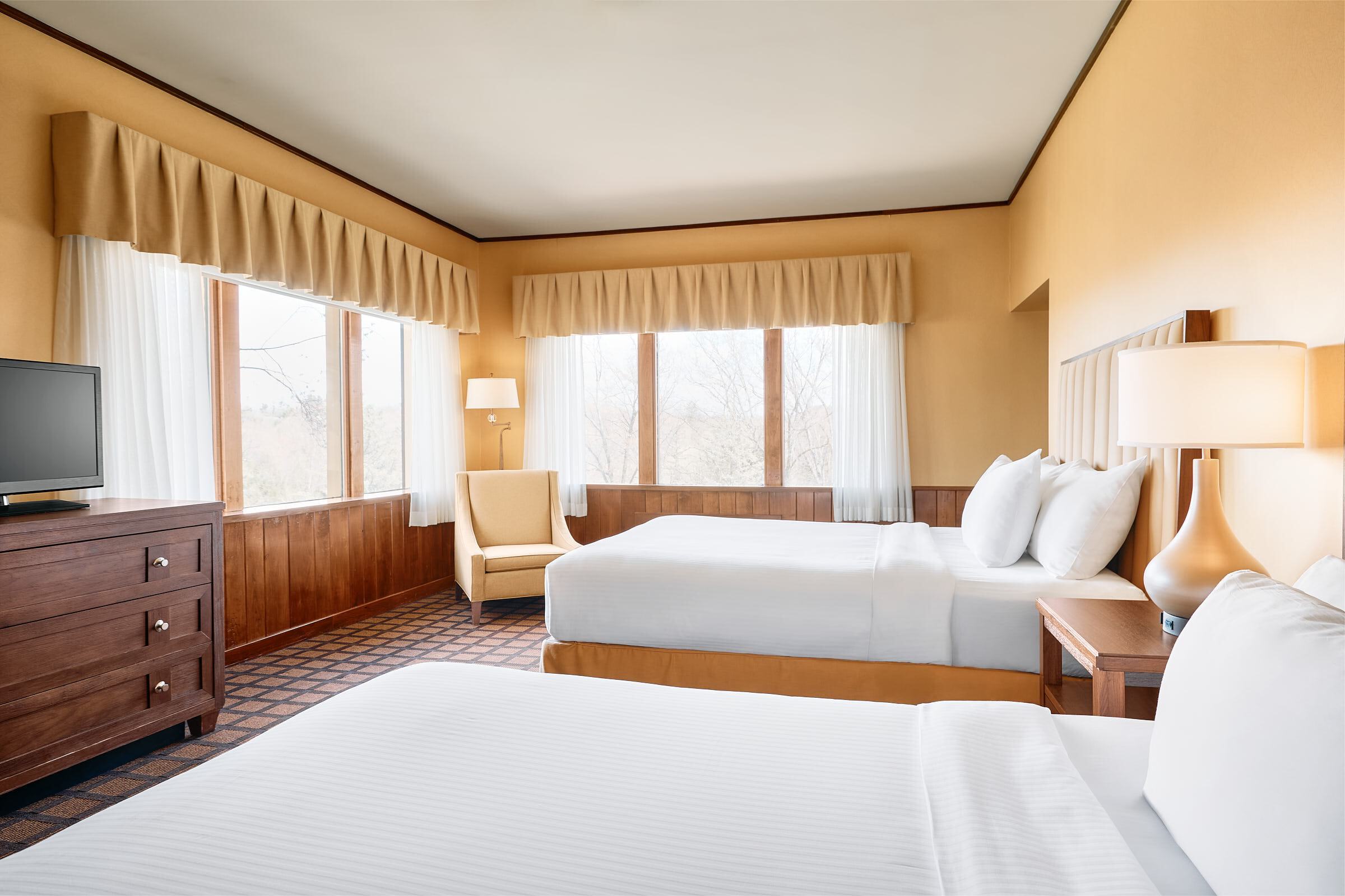 Oglebay Mooney - Luxury West Virginia Vacation Home Rentals (Sleeps 20)